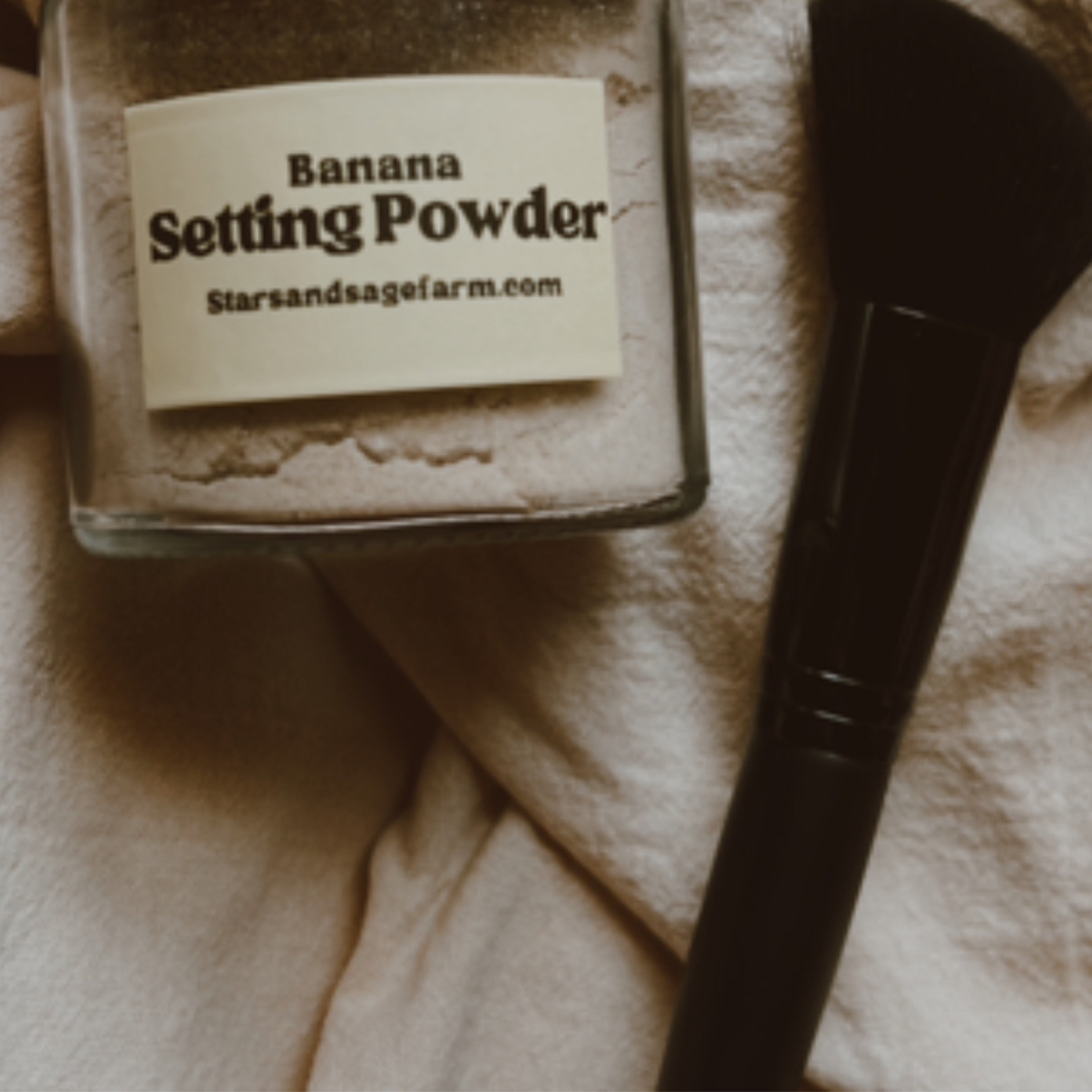 Banana Setting Powder | Stars & Sage Farm